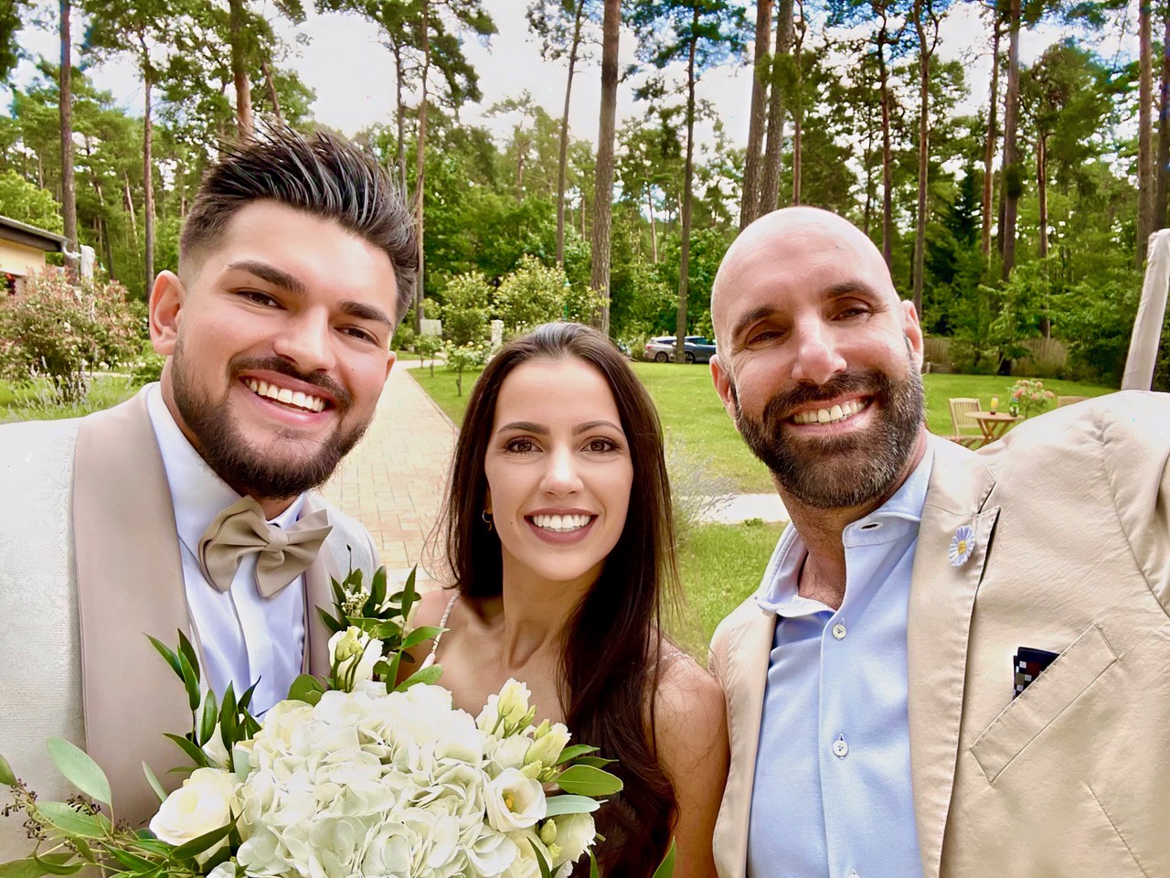 Referenz von Fredericke & Nick für ihre:n Trauredner:in | Strauß & Fliege